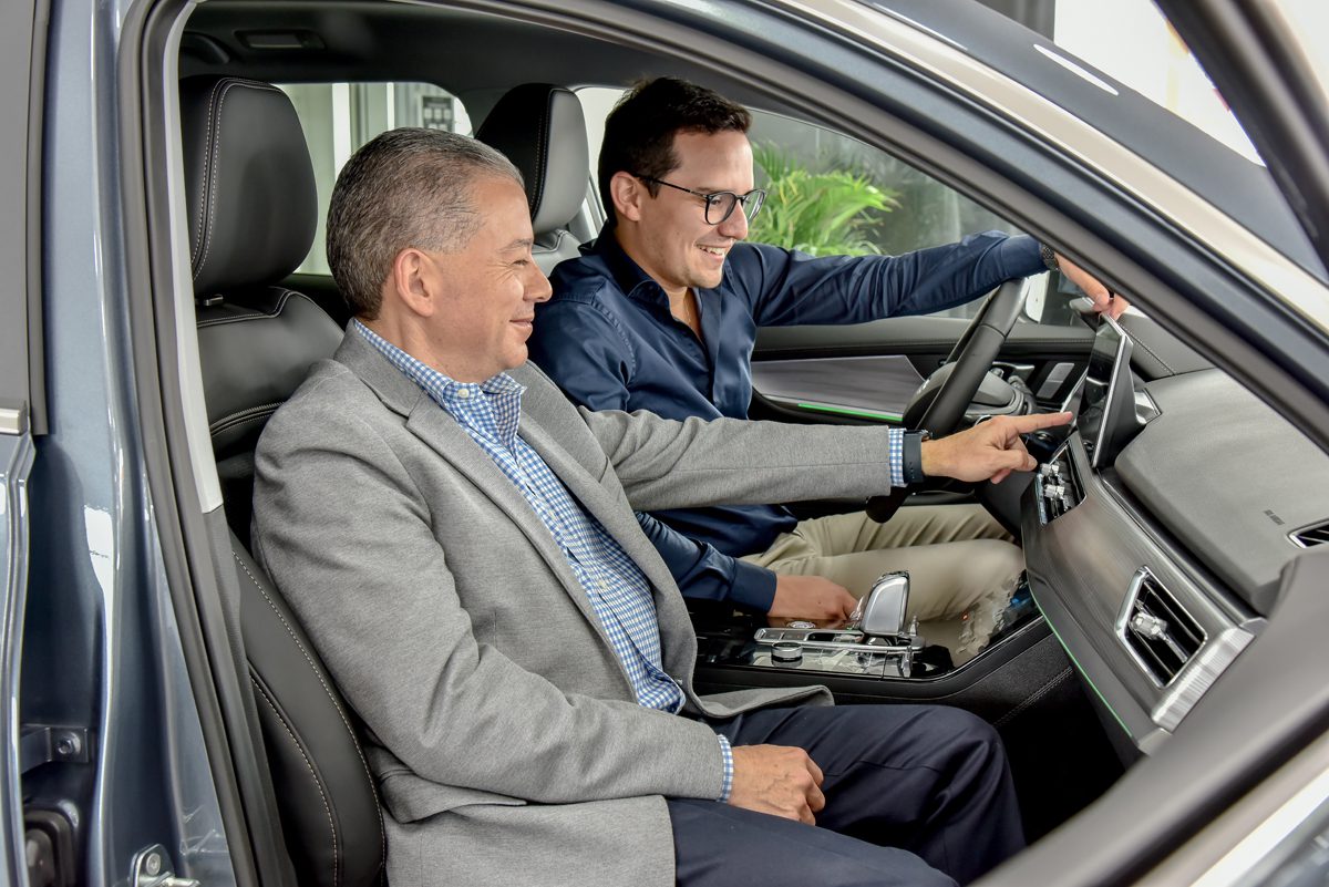 El sorprende crecimiento de Grupo LADER en el sector automotor ...