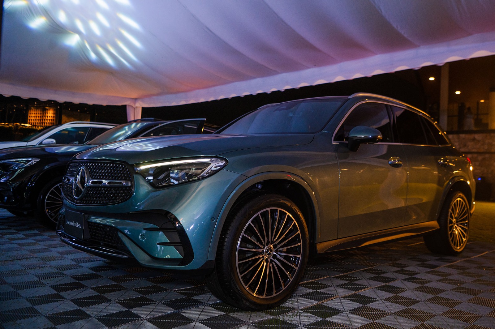 Mercedes-Benz presenta su nueva gama híbrida enchufable en Ecuador ...