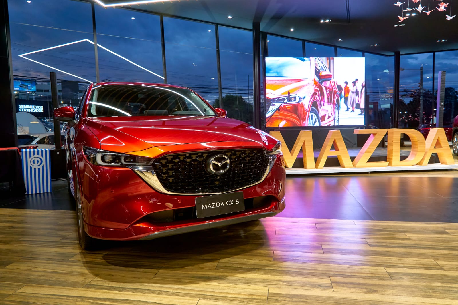 Mazda Signature Night: el alma de Japón se enciende en Ecuador ...